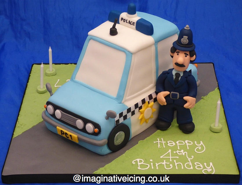 Postman Pat Policeman Cake – Constable Selby | Imaginative Icing ...